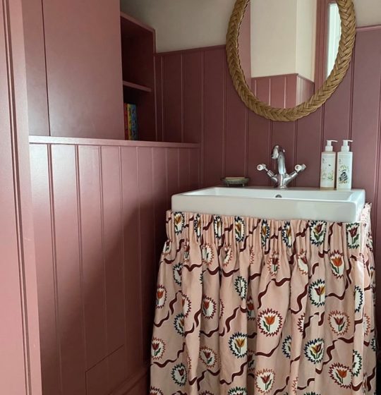 Pompadour - Edward Bulmer Natural Paint