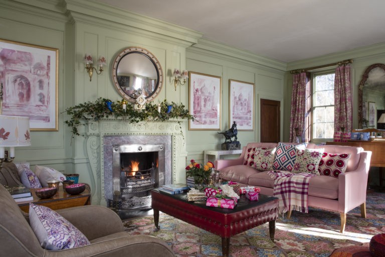 Christmas C'est Chic! 5 Colourful Room Ideas - Edward Bulmer Natural Paint