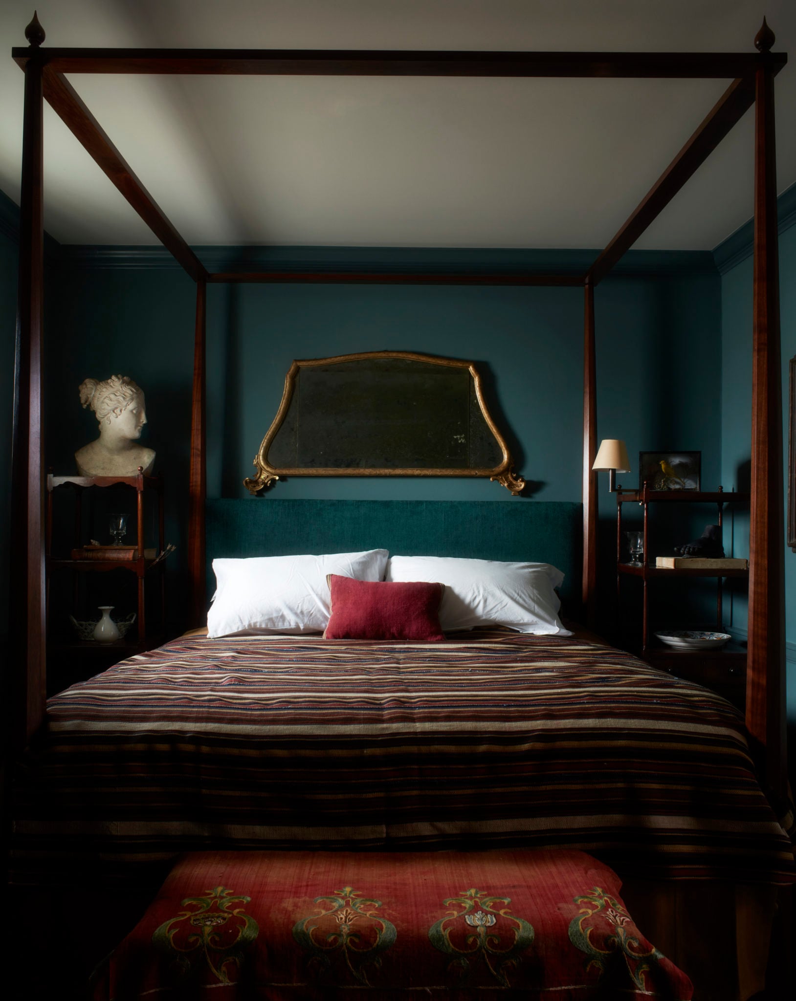 A warm welcome: preparing your guest bedroom for Christmas with natural ...